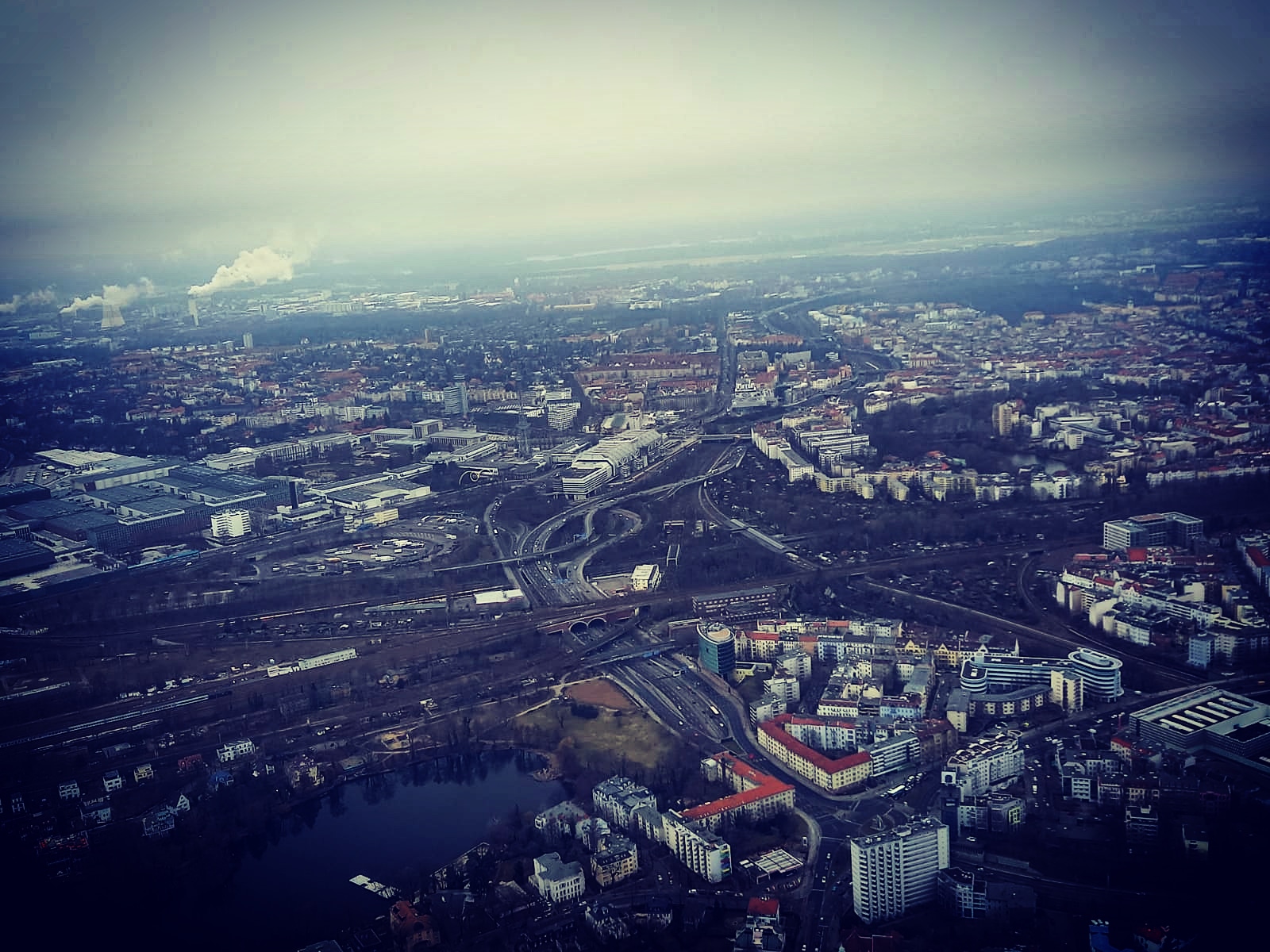 Gewerbestandorte aus der Vogelperspektive (1) — Stadt und Wirtschaft